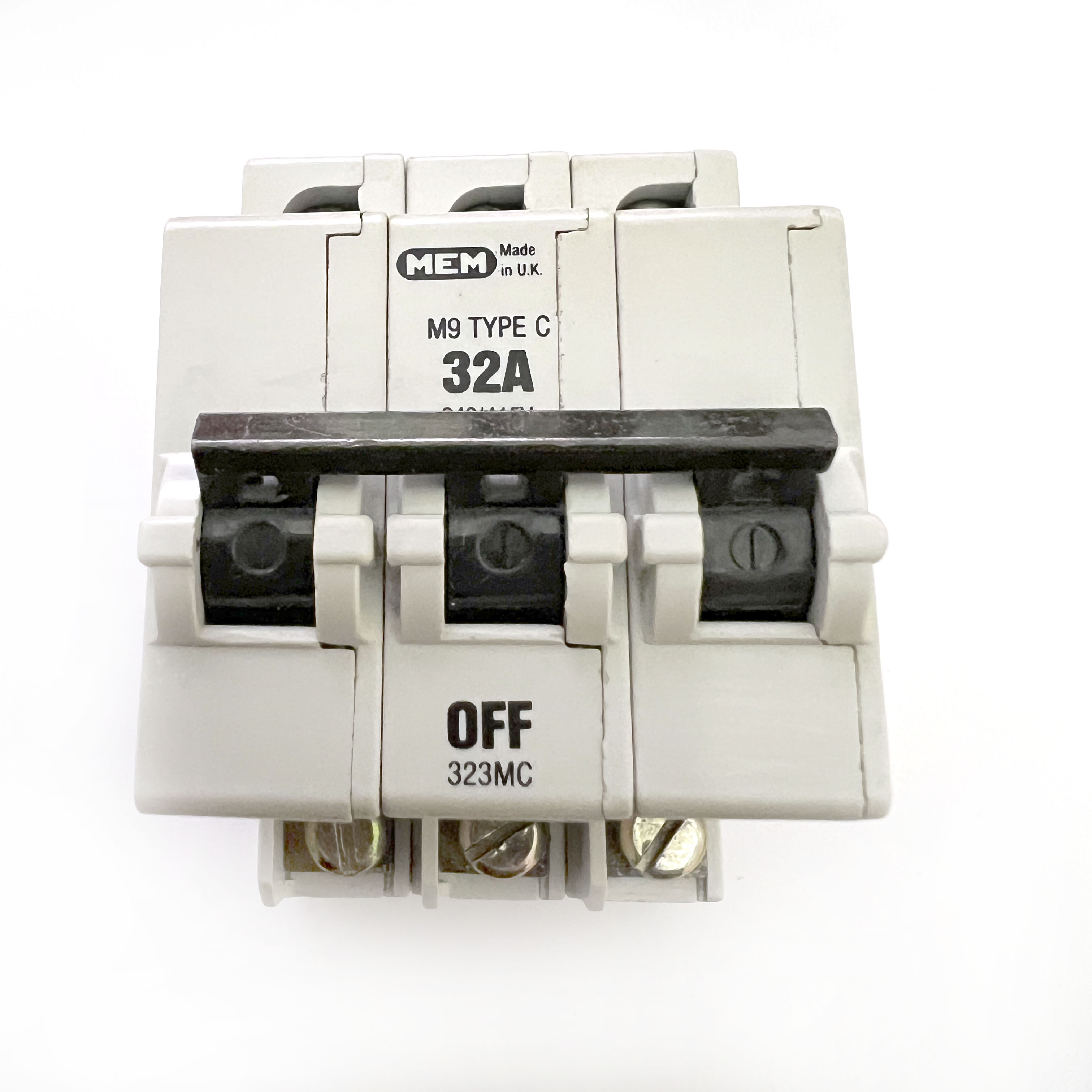 MCB's: MEM Bill 323MC 323MB3 3T323 Memshield 1 M9 32A 32 Amp 3 Pole ...