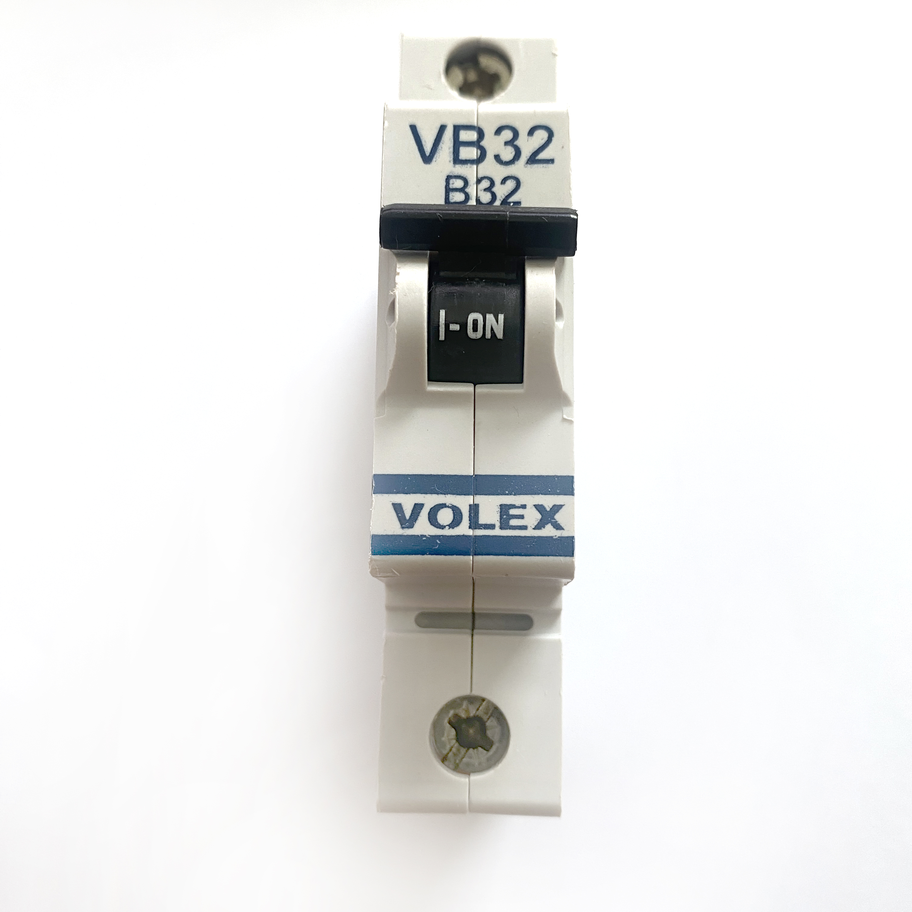 MCB's: Volex VB32 Newer Style Black Clip B32 32A 32 Amp MCB Circuit ...