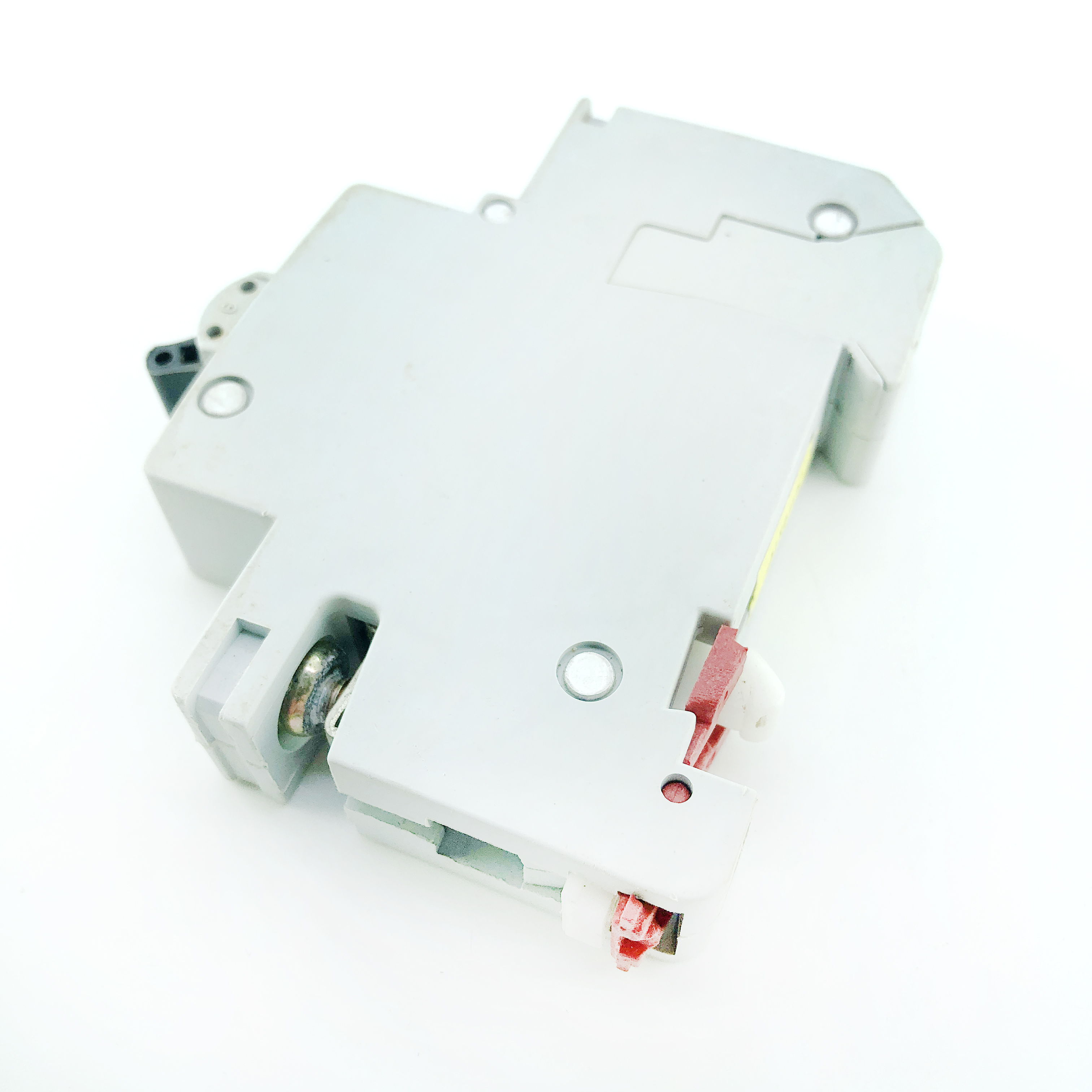 MCB's: Volex VB32 Red Clip B32 32A 32 Amp MCB Circuit Breaker Type B
