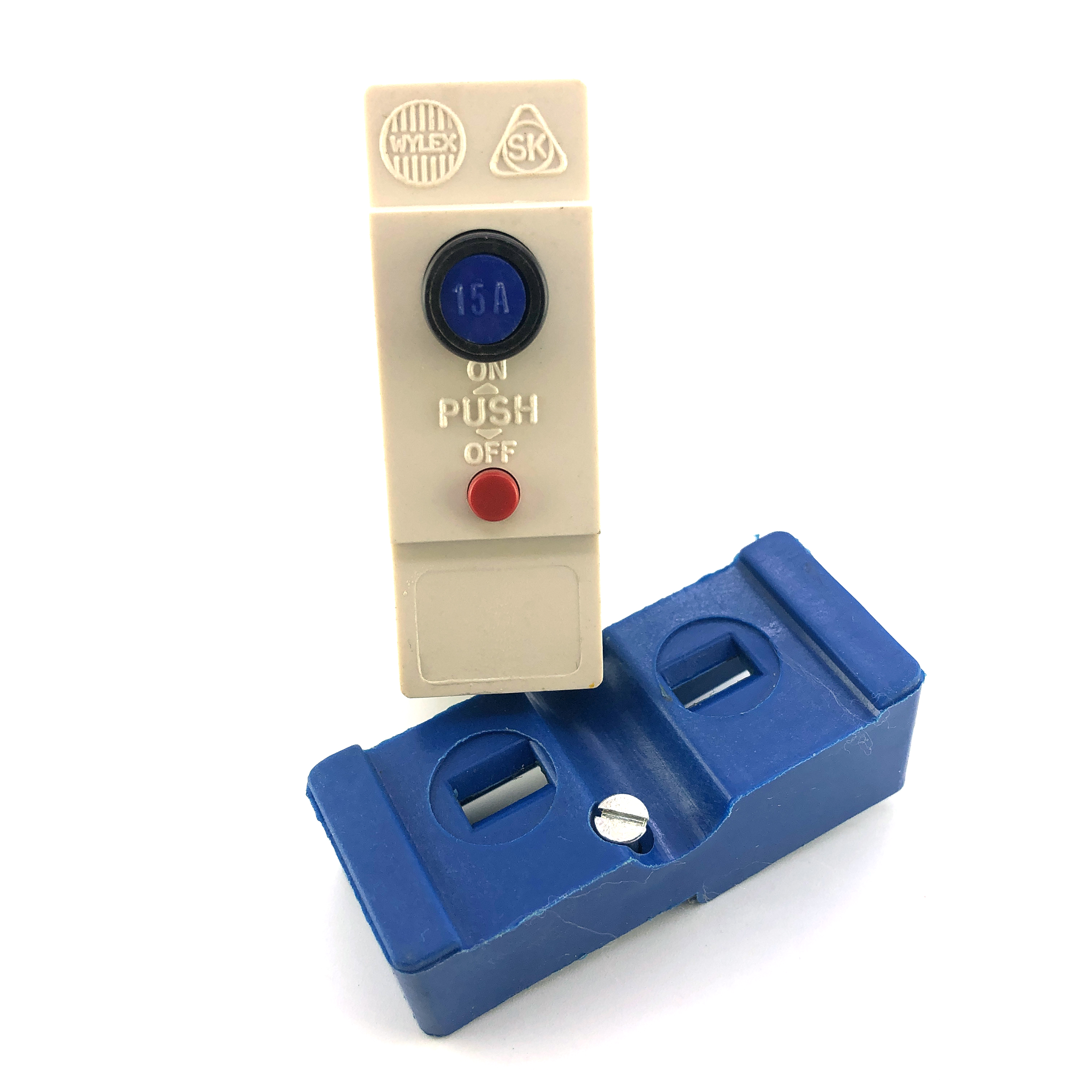 MCB's: Wylex Blue Push Button Plug In 15A 15 Amp With Base Carrier MCB ...