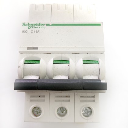 MCB's: Schneider Electric iKQ C16A C16 16A 16 Amp 3 Pole Phase MCB ...